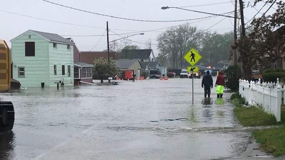 High waves, flooding conditions along Lake Ontario shoreline in Greece ...