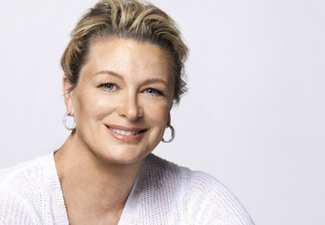 Bestselling author Kristin Hannah calls the PNW home | Seattle Refined