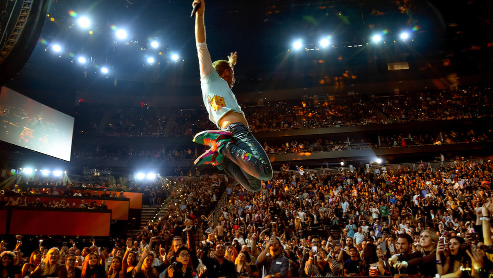 BACKSTAGE: iHeartRadio Music Festival with Ryan Seacrest and more | KSNV