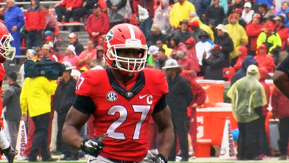 Georgia RB Nick Chubb leaves Tennessee game with knee injury | WBMA